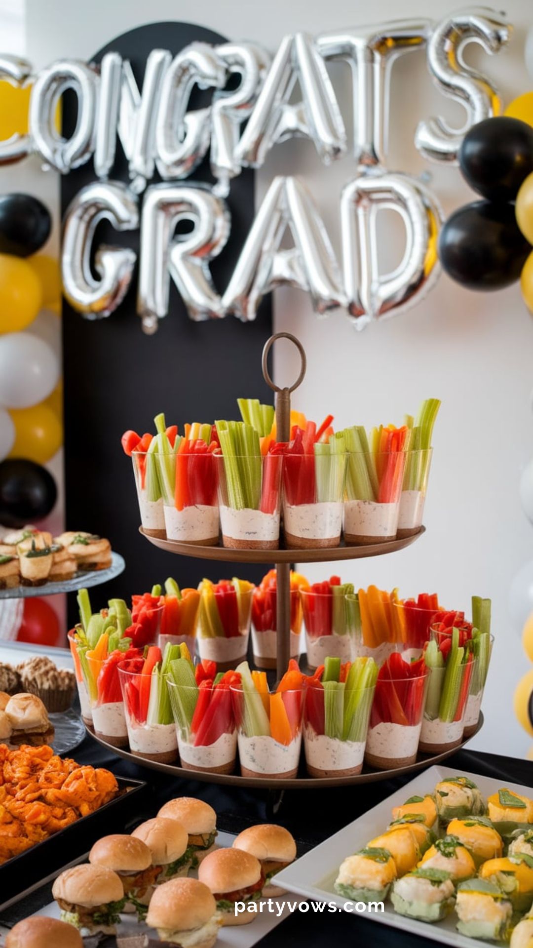 20 Good For A Crowd Graduation Party Food Ideas - Party Vows